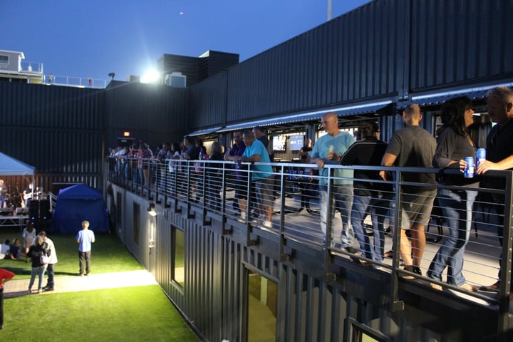 Connect Shipping Containers to Create a Large and Comfortable Space