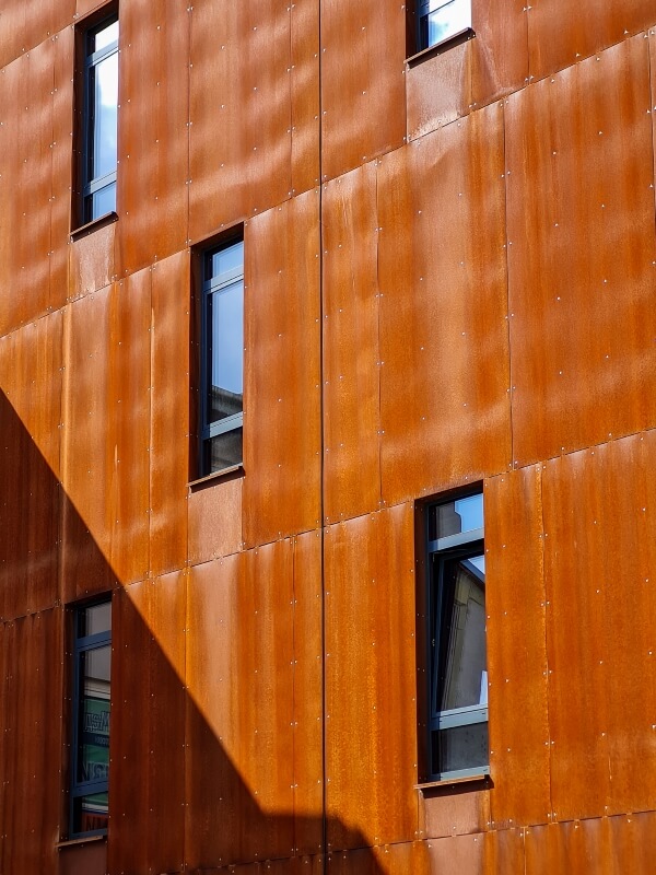 Form and Function: Why Corten Steel Architecture is a Smart Choice
